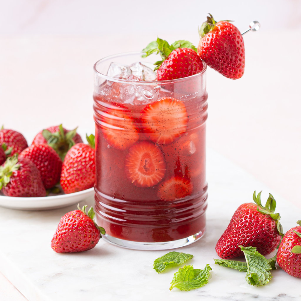 Homemade Strawberry Acai Refresher Recipe